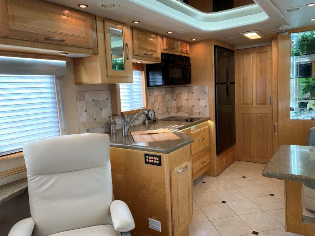 2006 Foretravel Phenix 440 T2 CLASS A COACH DIESEL PUSHER MOTORHOME ...