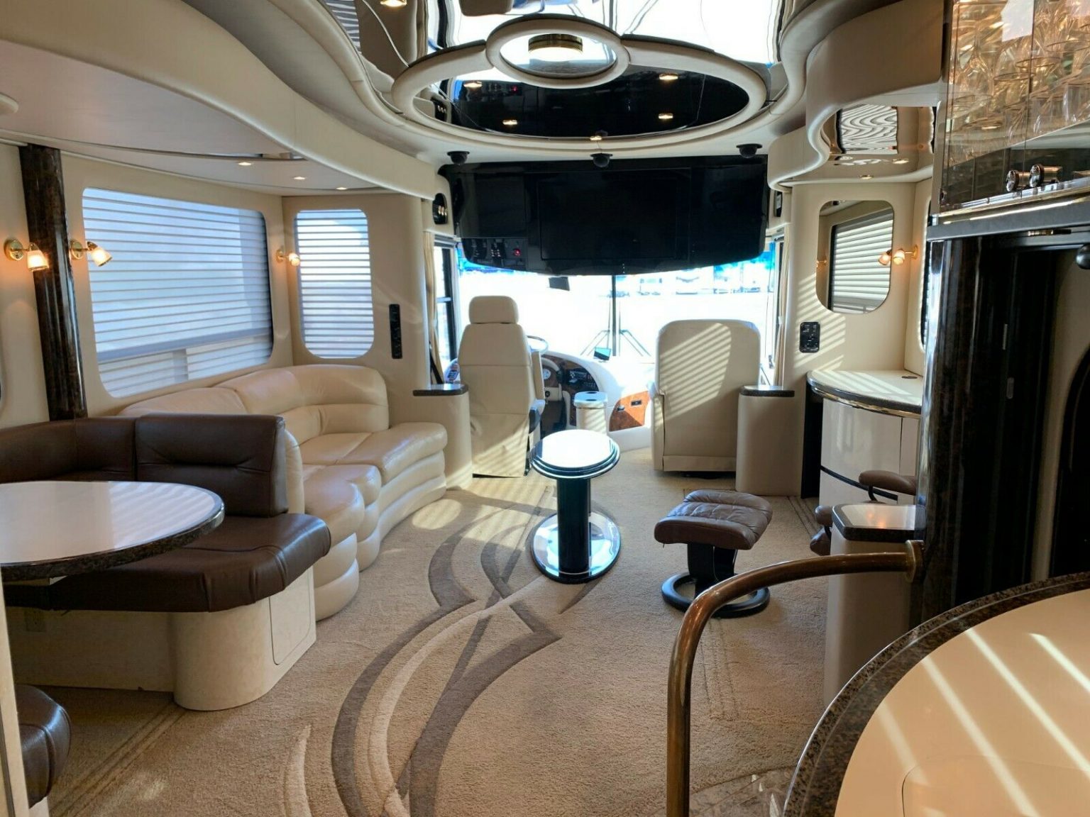 2003 NEWELL 45 CLASS A COACH DIESEL PUSHER MOTORHOME - True RV