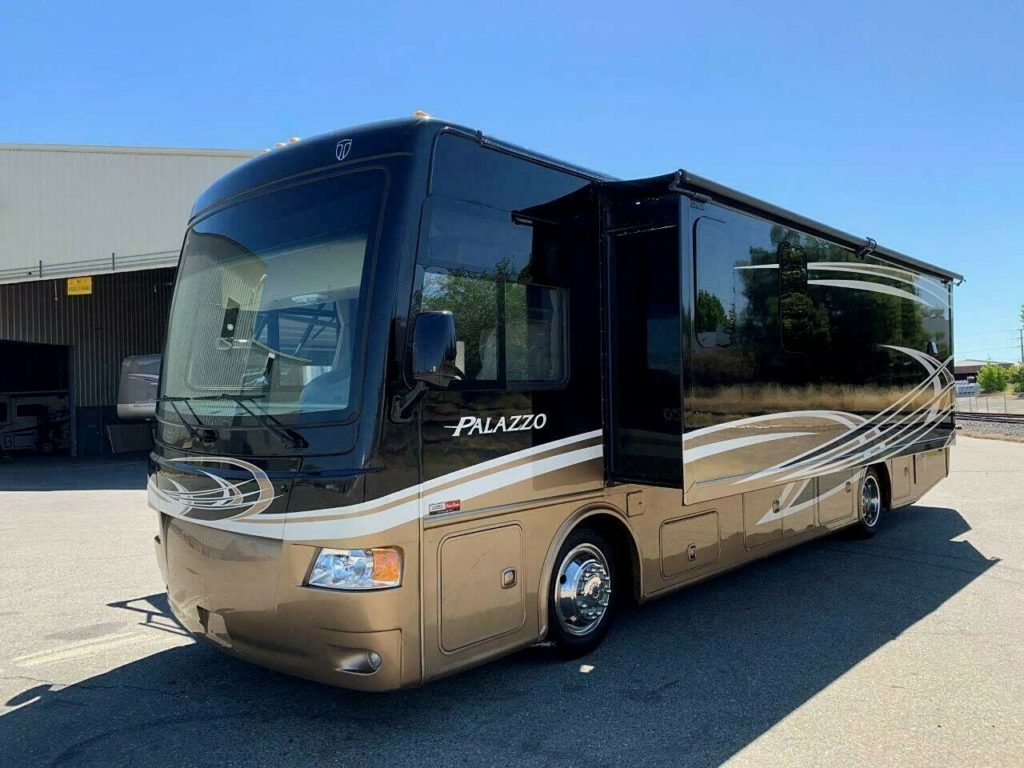 2014 THOR PALAZZO 33.2 CLASS A COACH DIESEL PUSHER MOTORHOME 34 FT LONG ...