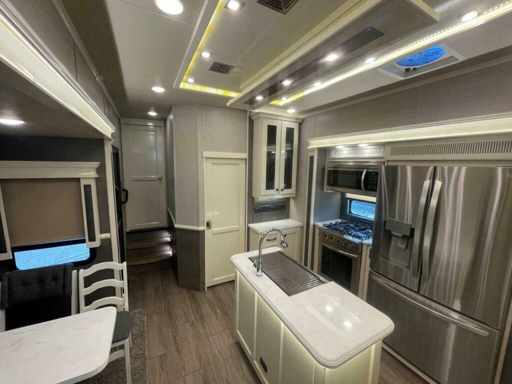 2021 VANLEIGH BEACON 41FLB FIFTH WHEEL TRAVEL TRAILER "BATH & HALF ...