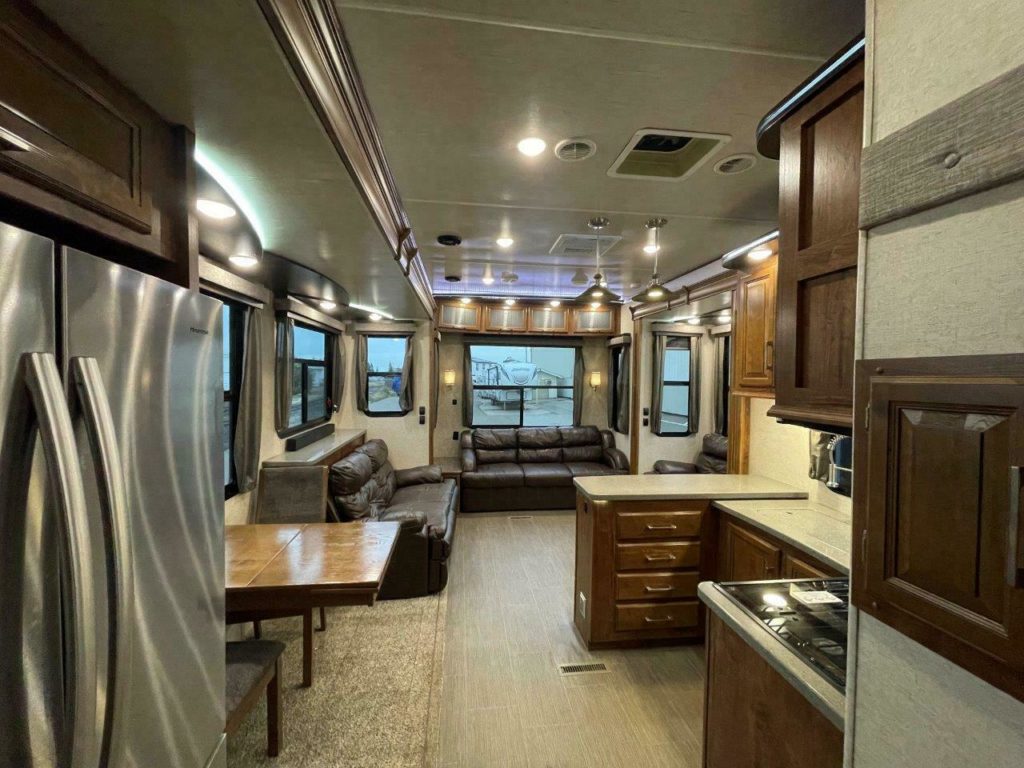 2018 HEARTLAND GATEWAY 3712RDMB FIFTH WHEEL TRAVEL TRAILER - True RV