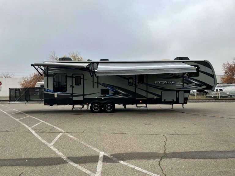 2015 KEYSTONE FUZION 325 TOY HAULER FIFTH WHEEL - True RV True RV