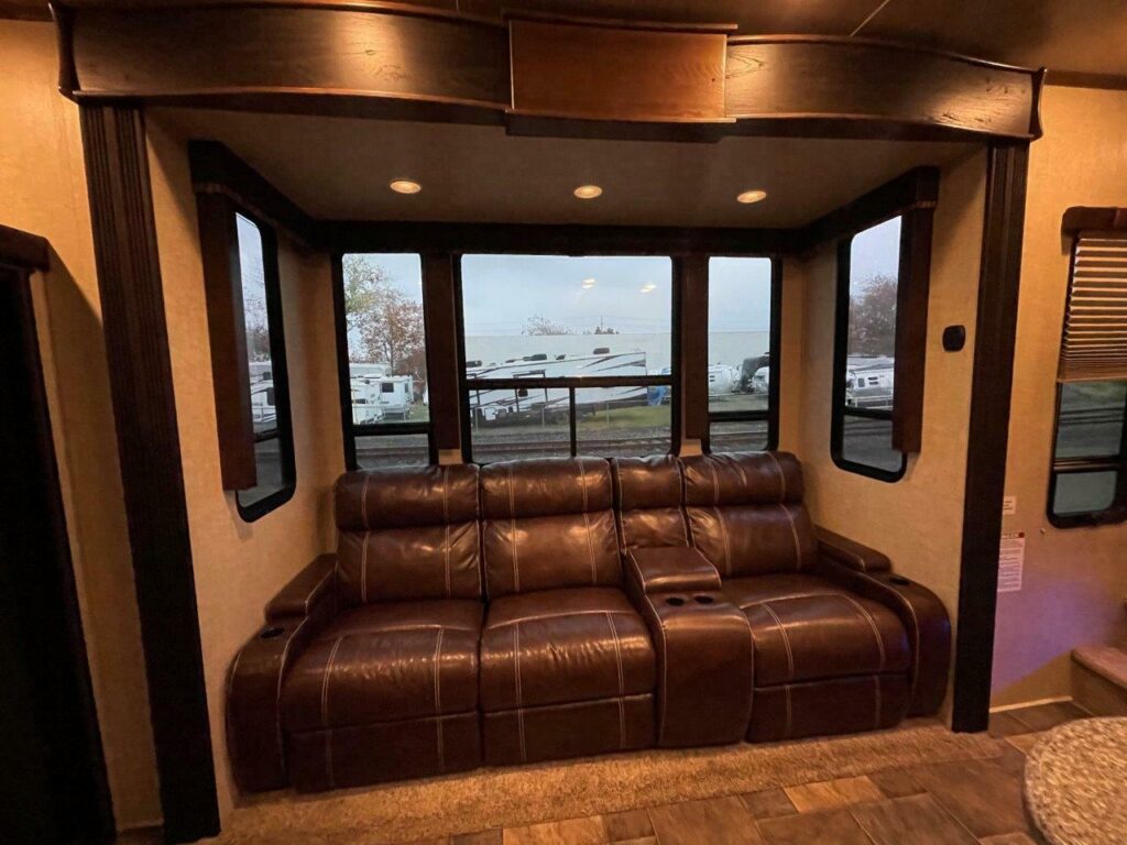 2015 KEYSTONE FUZION 325 TOY HAULER FIFTH WHEEL - True RV True RV