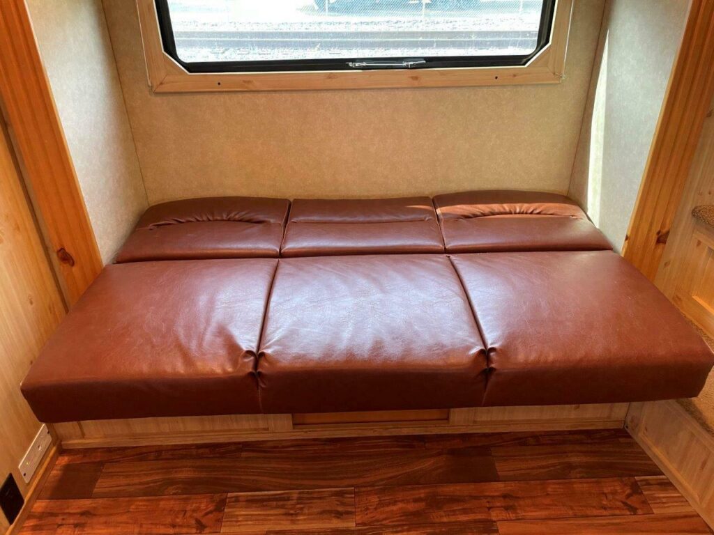 2014 SHADOW PRO SERIES 3 HORSE TRAILER WITH LIVING QUARTERS "2 SLIDE ...