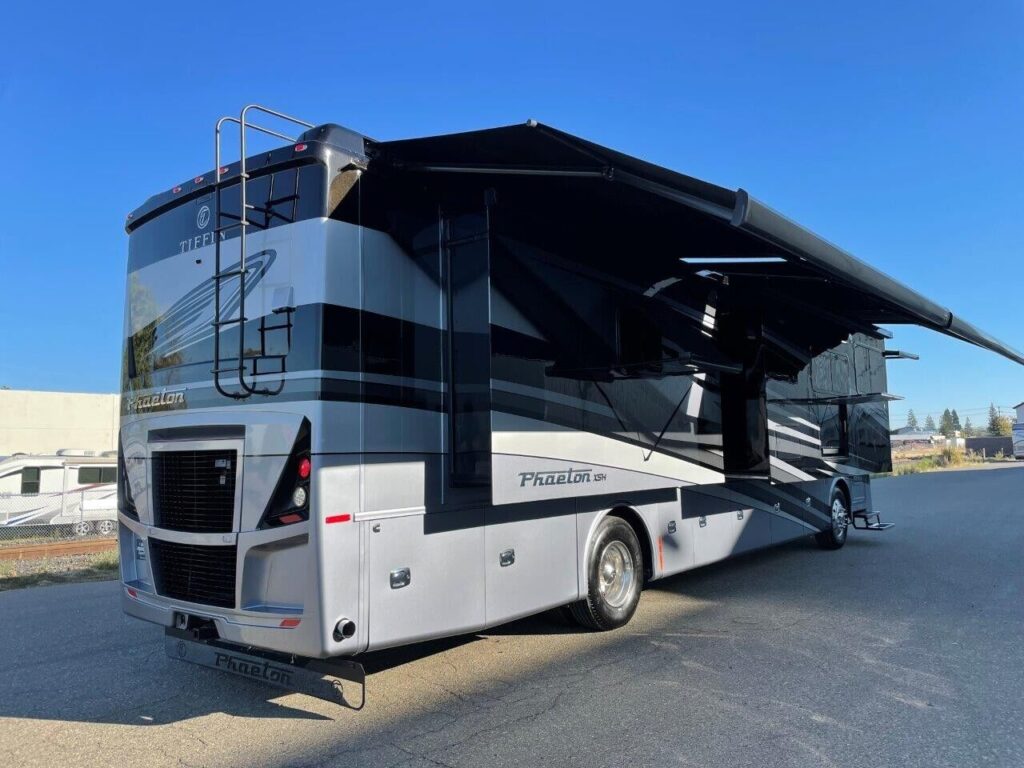 2022 TIFFIN PHAETON 40IH CLASS A COACH DIESEL PUSHER BATH & HALF - True ...