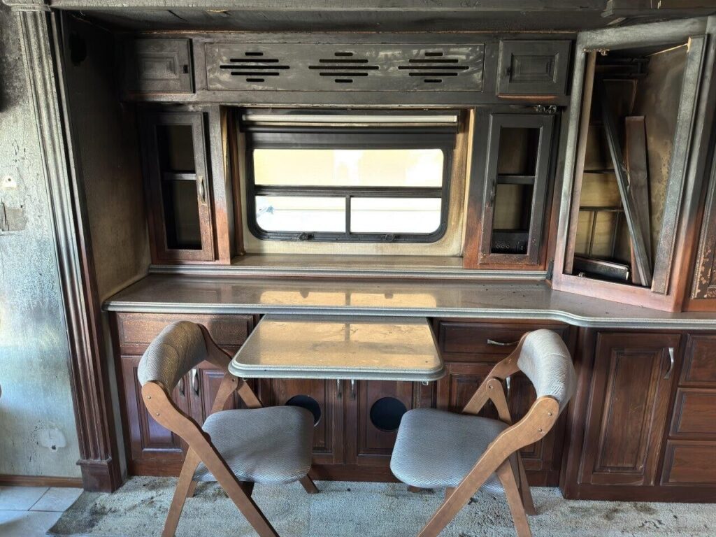 2016 Fleetwood Discovery 40E CLASS A COACH DIESEL PUSHER MOTORHOME ...