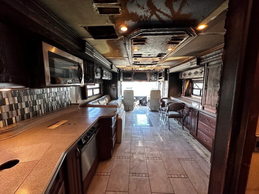 2016 Fleetwood Discovery 40E CLASS A COACH DIESEL PUSHER MOTORHOME ...