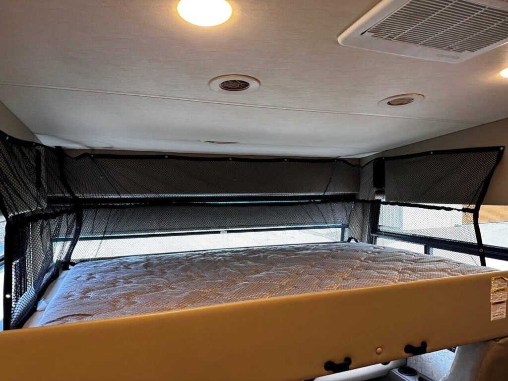 2020 THOR OUTLAW 38 MB CLASS A MOTORHOME "TOY HAULER" - True RV