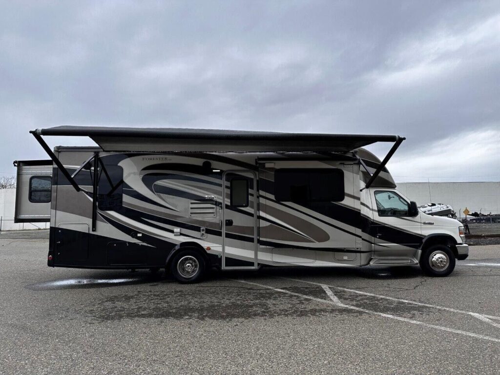 2016 FOREST RIVER FORESTER GTS 2801QS - True RV True RV