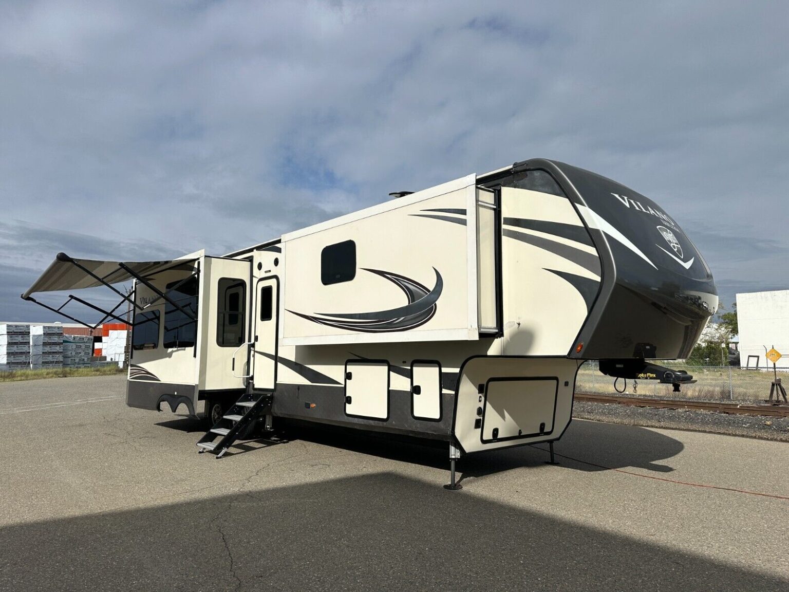 2019 VANLEIGH VILANO 369FB FIFTH WHEEL TRAILER "BATH & HALF" - True RV ...