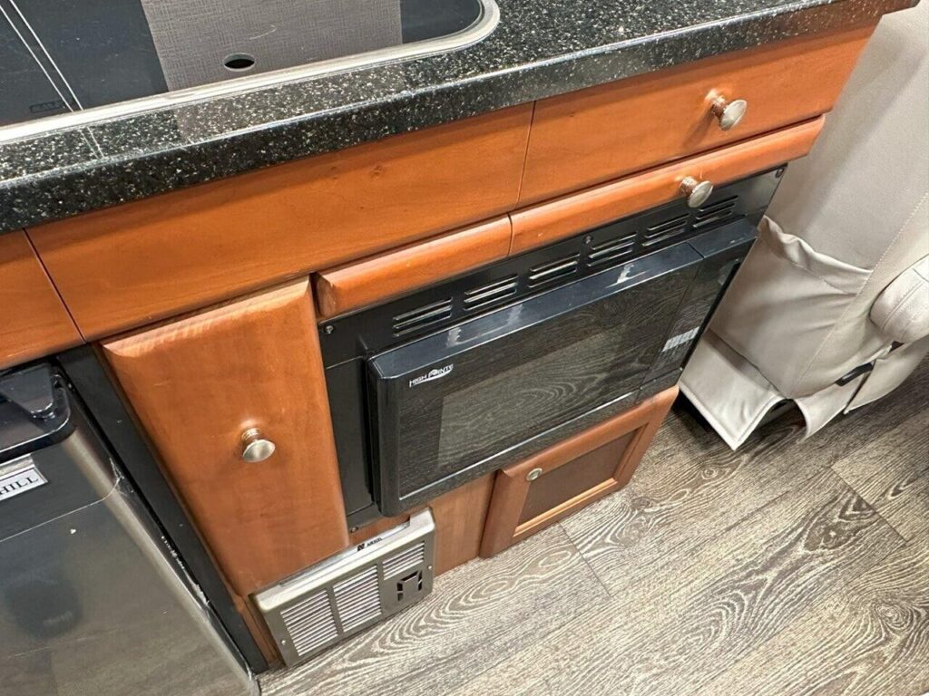 2014 MERCEDES-BENZ SPRINTER ROADTREK RS ANDVENTUROUS CLASS B MOTORHOME ...