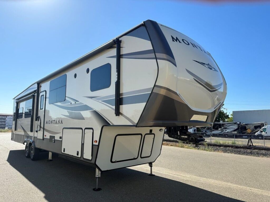 2020 KEYSTONE MONTANA 3813MS FIFTH WHEEL TRAVEL TRAILER - True RV True RV