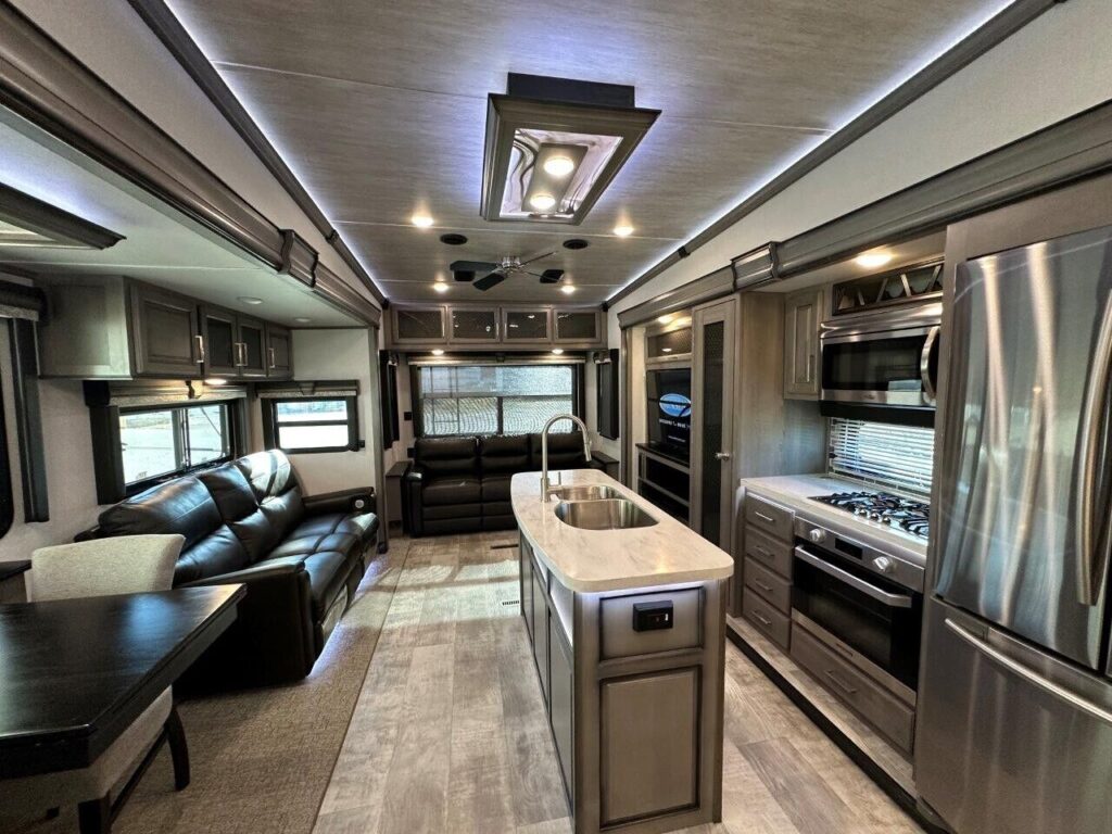 2020 KEYSTONE MONTANA 3813MS FIFTH WHEEL TRAVEL TRAILER - True RV True RV