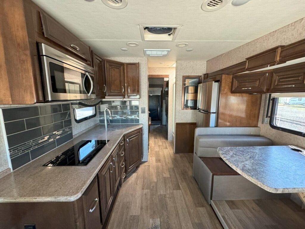 2019 Thor Outlaw 37rb Class A Motorhome Project True Rv True Rv