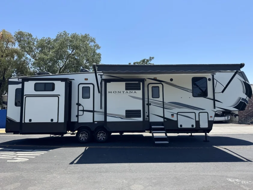 2021 KEYSTONE MONTANA HIGHCOUNTRY 362RD FIFTH WHEEL TRAILER 2 BEDROOM ...