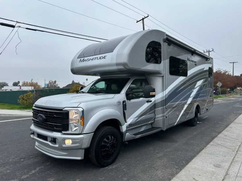 2025 THOR MAGNITUDE AX29 FORD F550 4X4 MOTORHOME OMNI - True RV